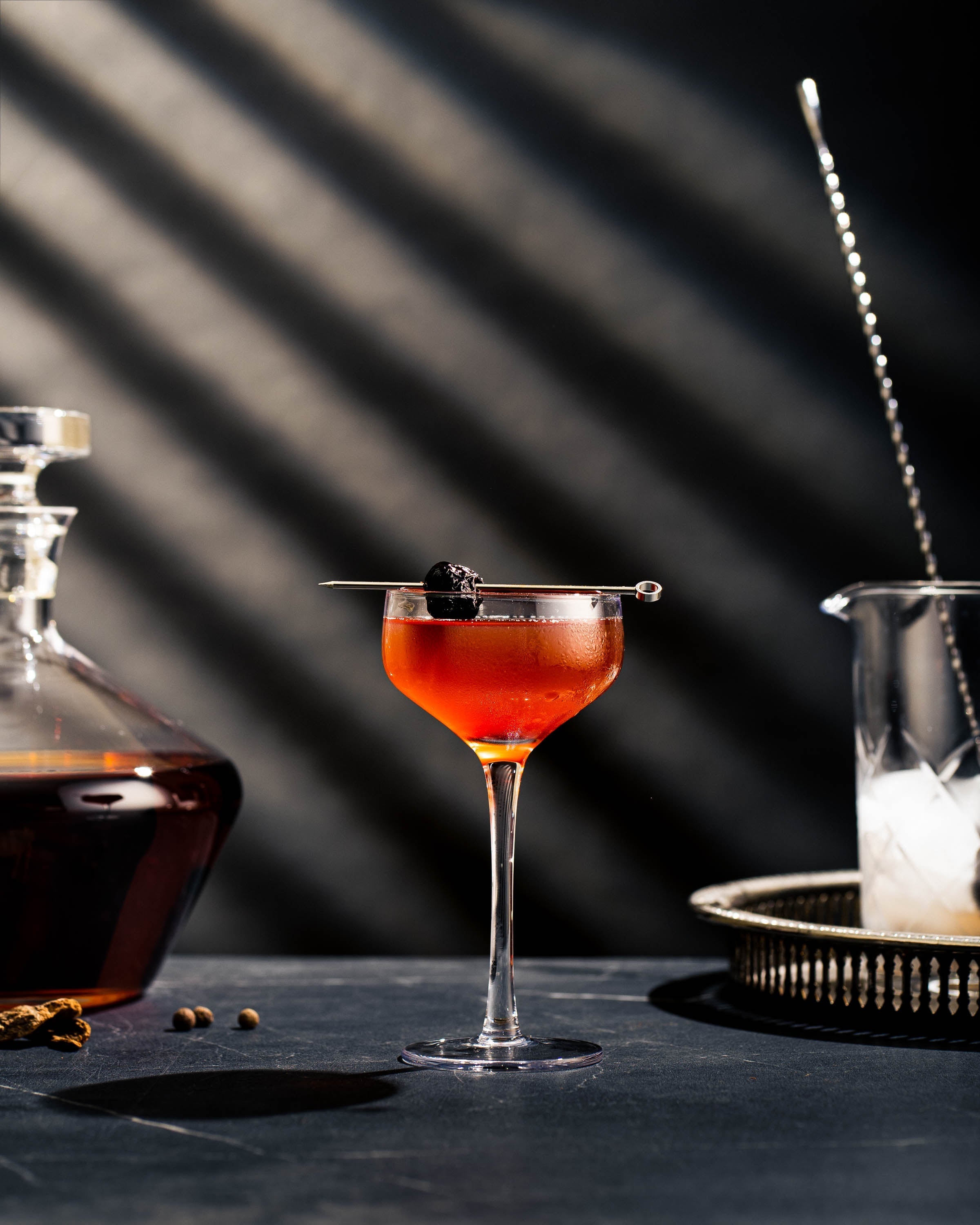 Manhattan – Born to Shake